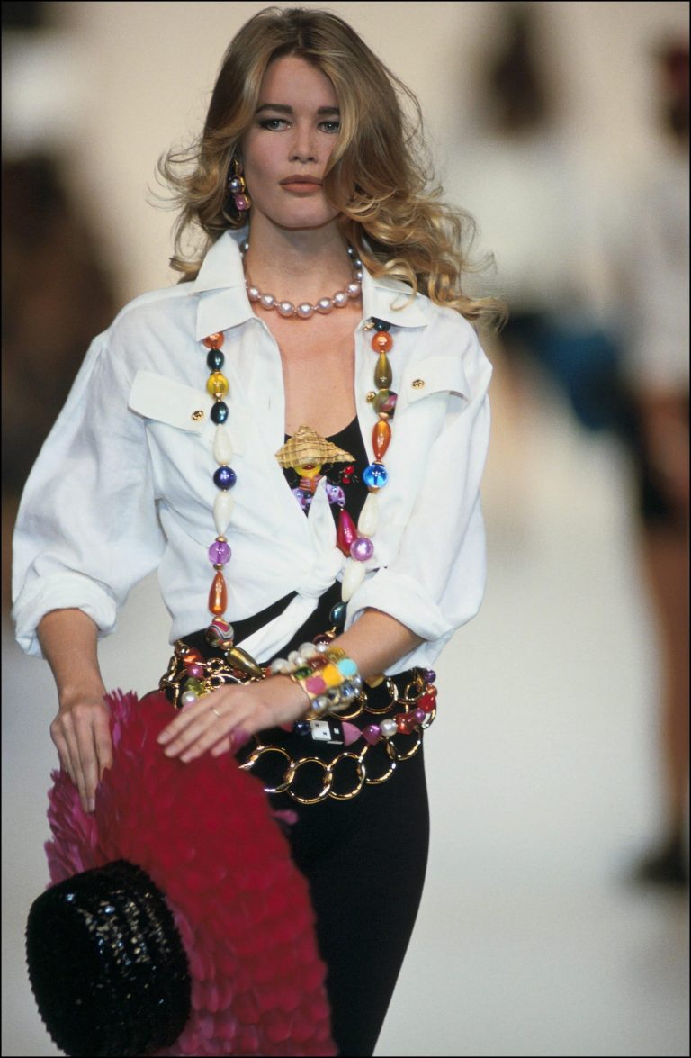Zien: iconische 90s supermodellen op de catwalk bij Chanel - Vogue NL