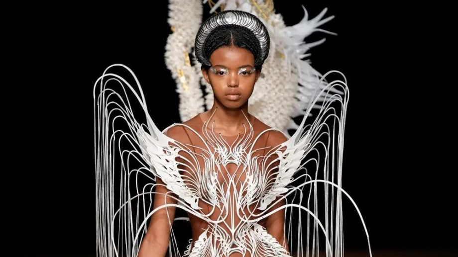 In gesprek met Iris van Herpen over haar nieuwste collectie - Vogue.nl