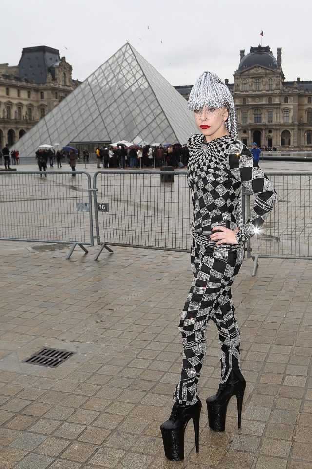 37 outfits van Lady Gaga als dé ultieme fashion shapeshifter