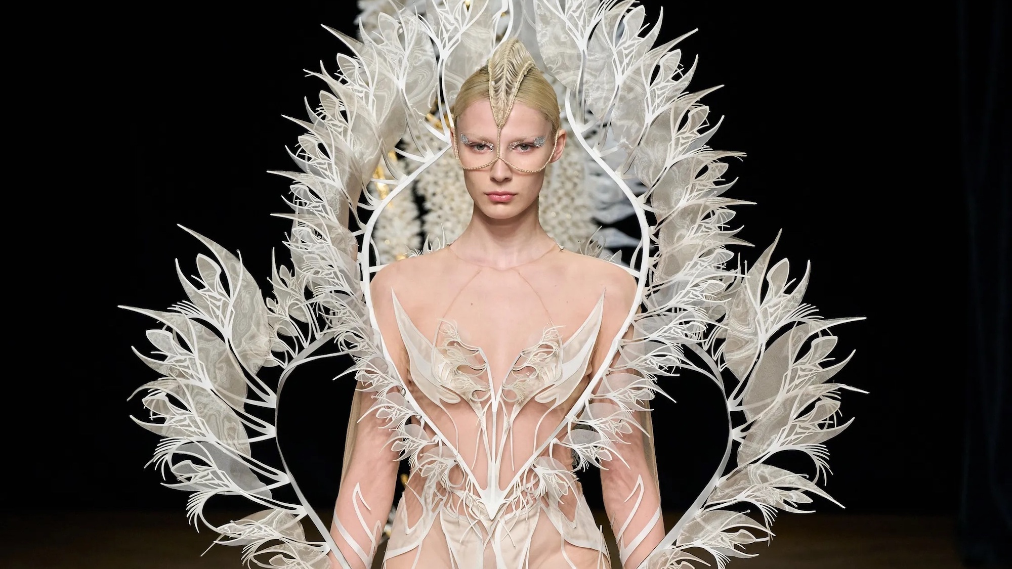 Interview met Iris van Herpen in Vogue september 2022 - Vogue NL