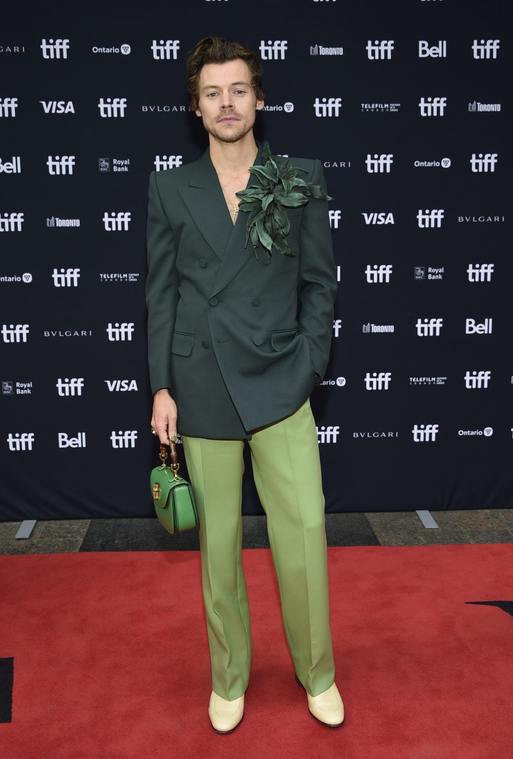 Harry Styles in Gucci op rode loper bij première 'My Policeman'