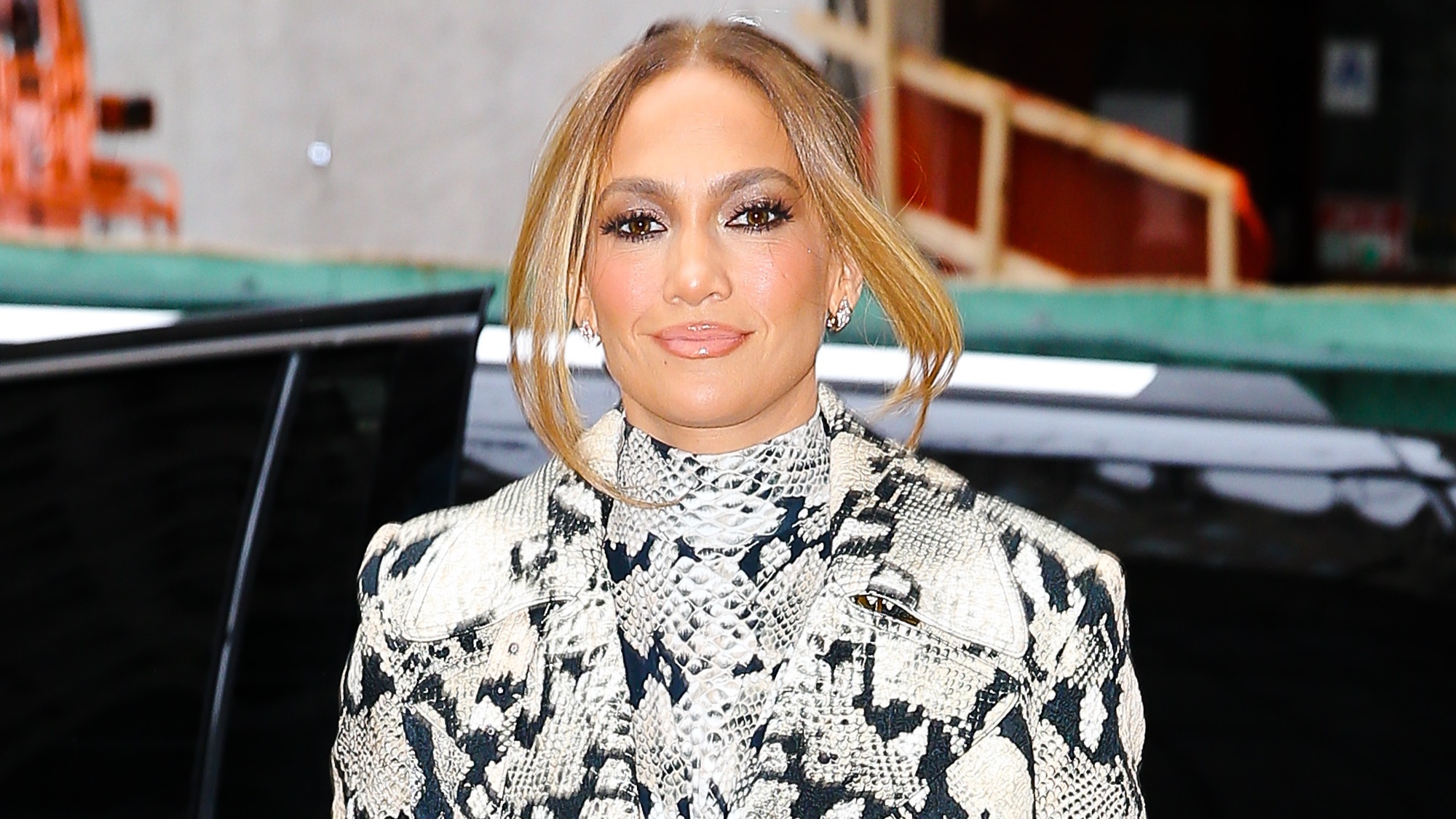 Jennifer Lopez showt de perfecte manicure voor de herfst