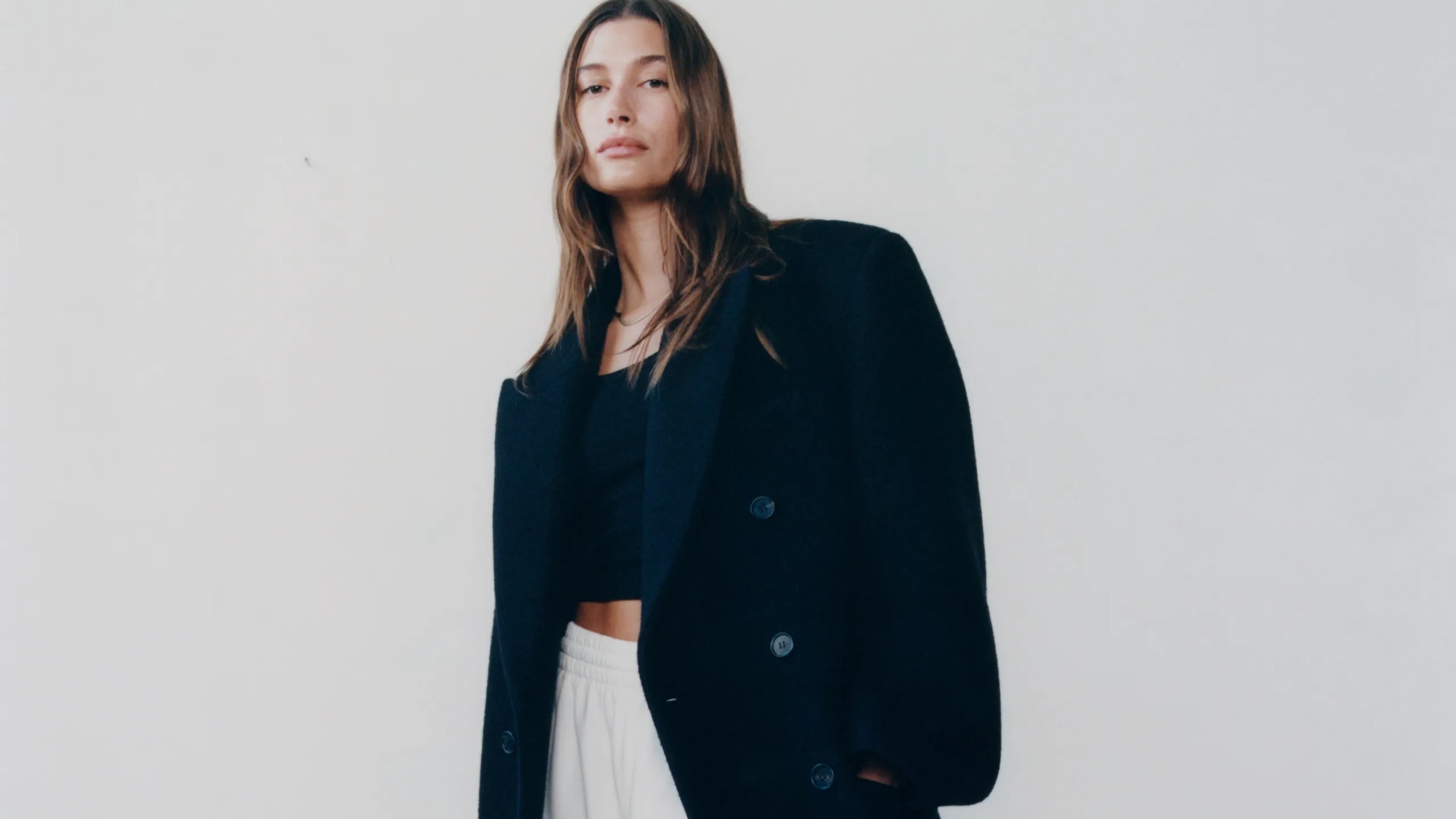 De ultieme stylingtruc van Hailey Bieber voor in de winter