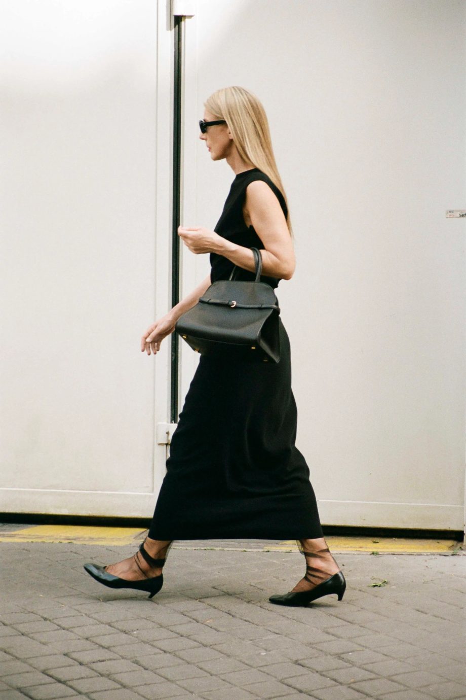 Maak kennis met de nieuwe kitten heel