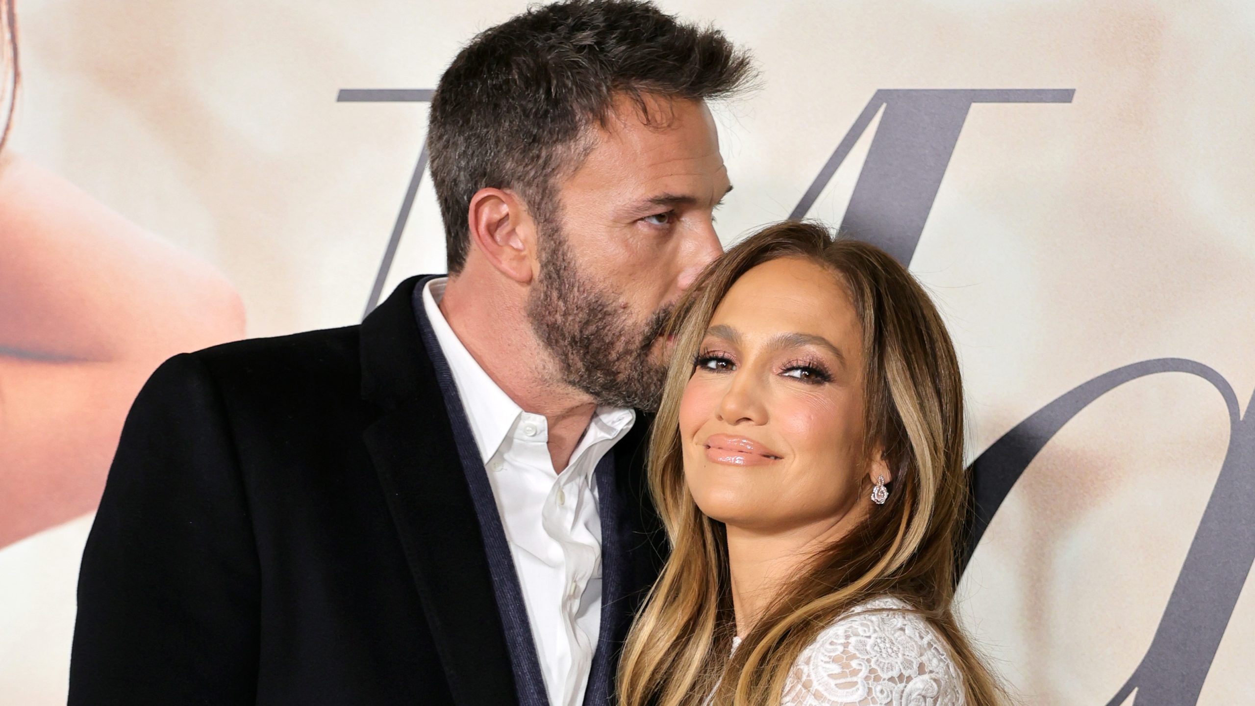 Jennifer Lopez en Ben Affleck zingen samen een kerstlied