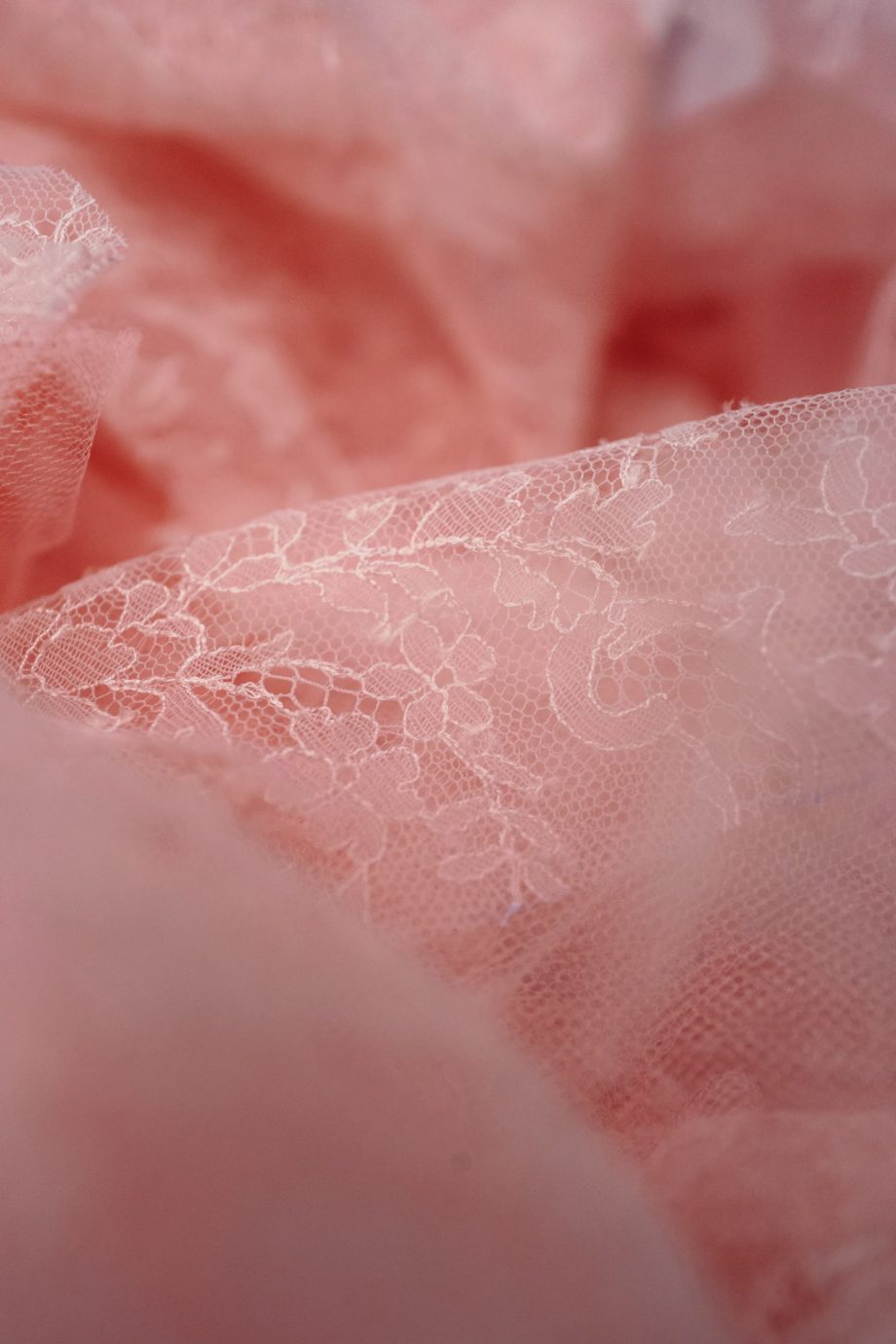 Zo werd Margot Robbie's Golden Globes Chanel-jurk gemaakt