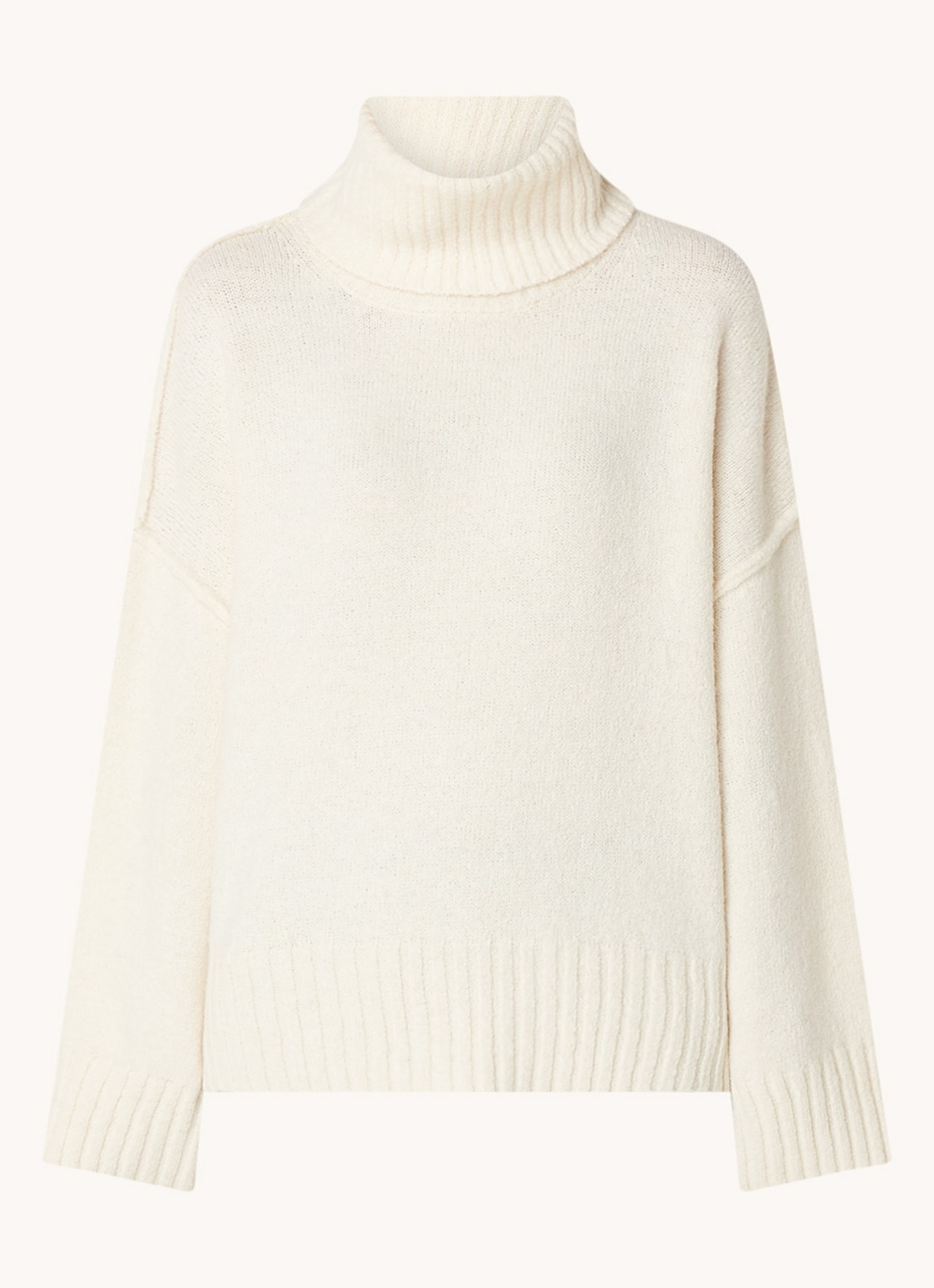 Witte outfits: 8 manieren om een all-white winterlook te dragen