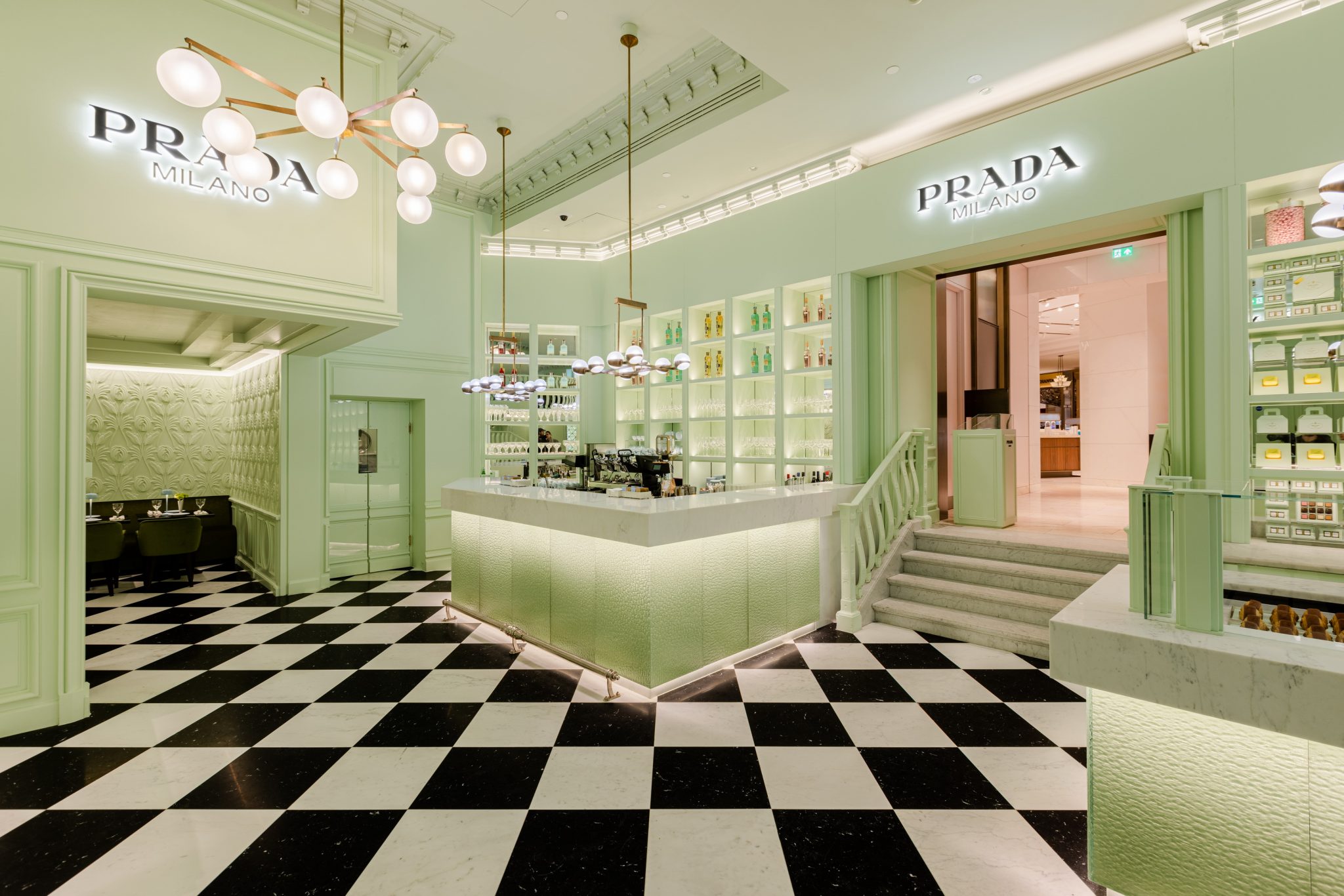 Wil je zien: Prada opent lichtgroen café in Harrods in Londen