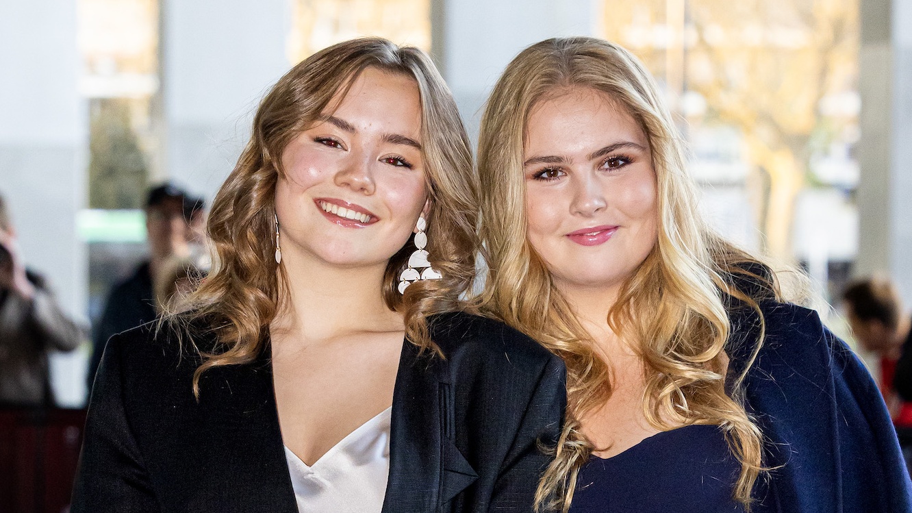 Prinsessen maken onverwachte verschijning bij Koningsdagconcert