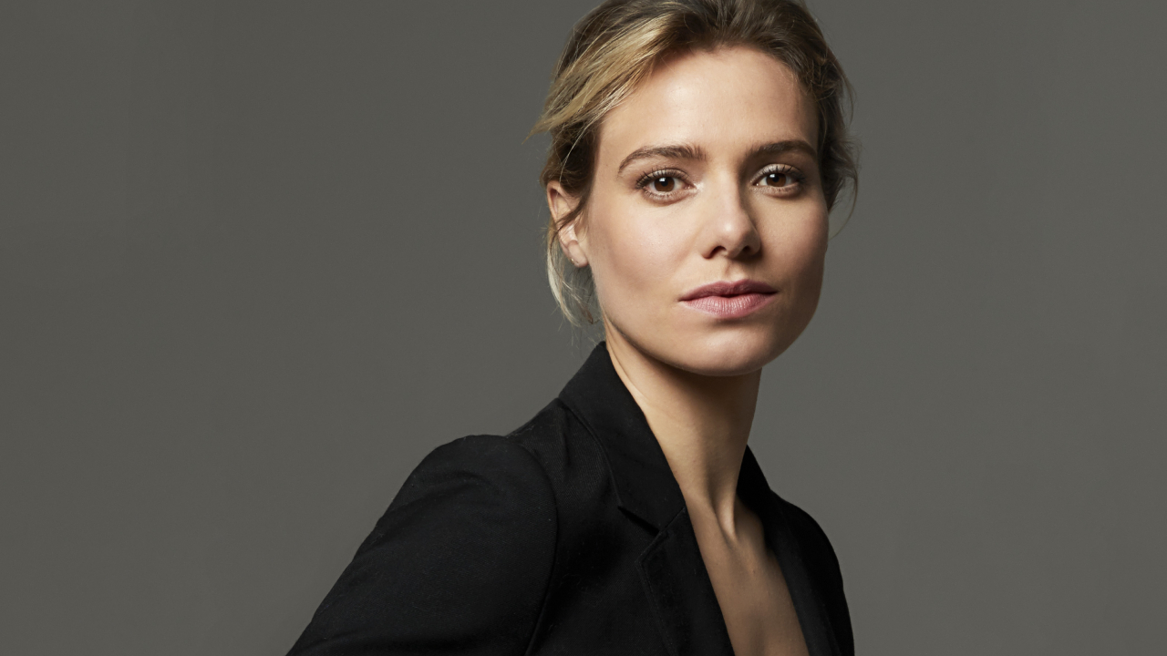 Actrice Sallie Harmsen heeft een minimalistische skincareroutine