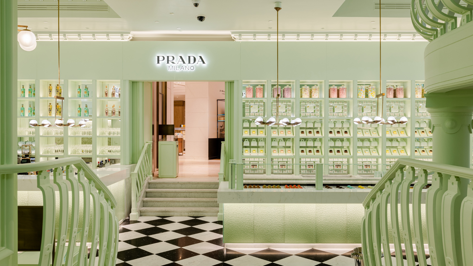 Wil je zien: Prada opent lichtgroen café in Harrods in Londen