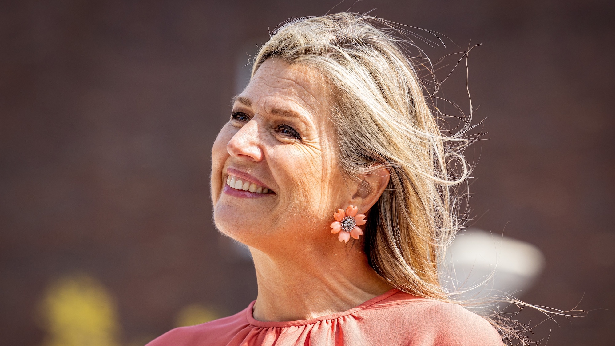 Oranje boven: koningin Máxima draagt chique oranje look