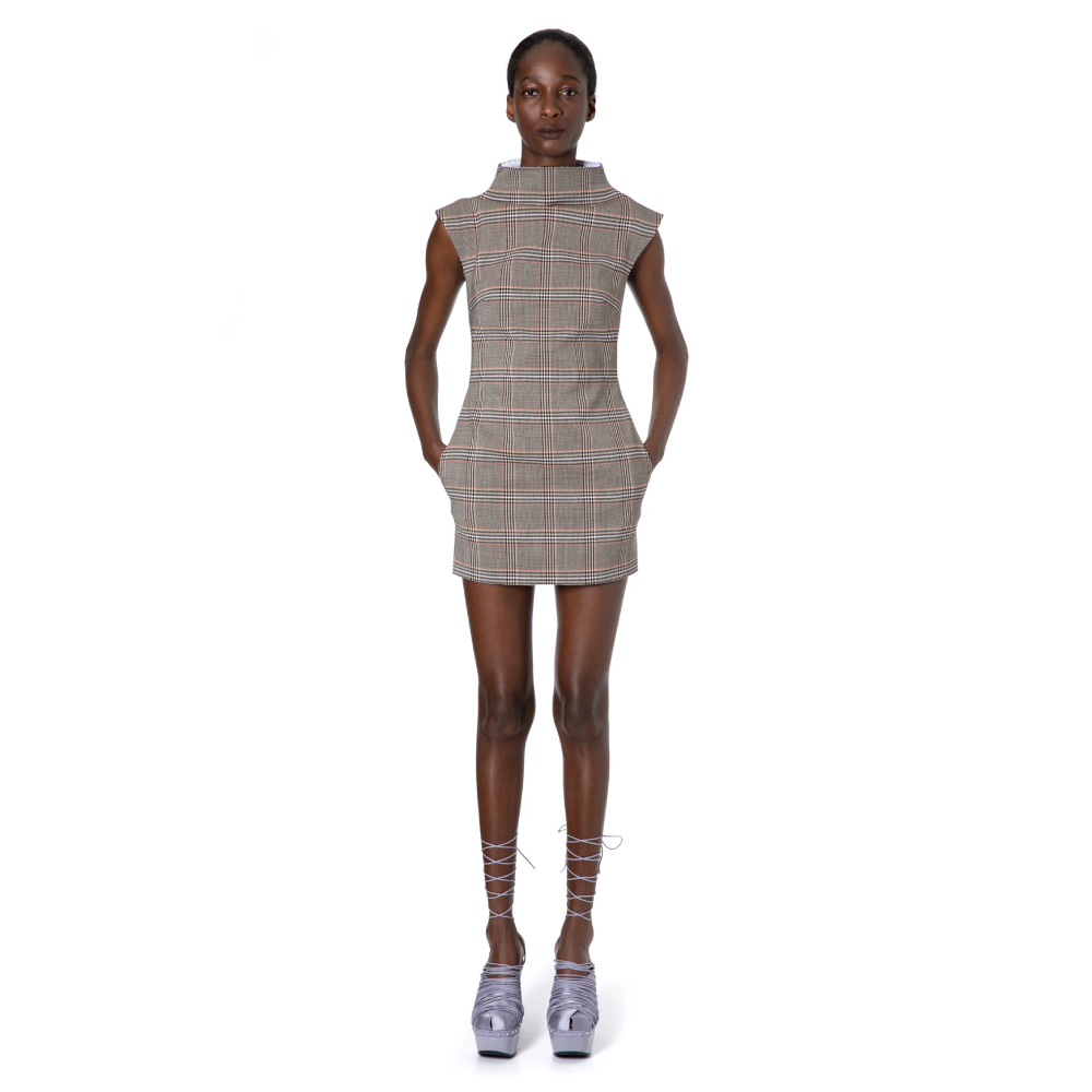 Zo style je een jurk met laarzen in de zomer volgens deze celebs