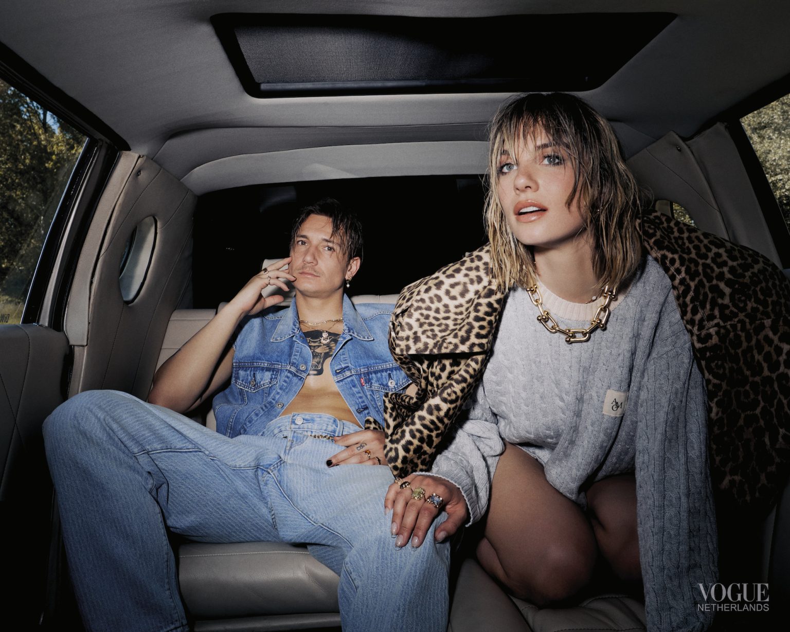 Maan en Karel sieren de cover van Vogue juli/augustus 2023