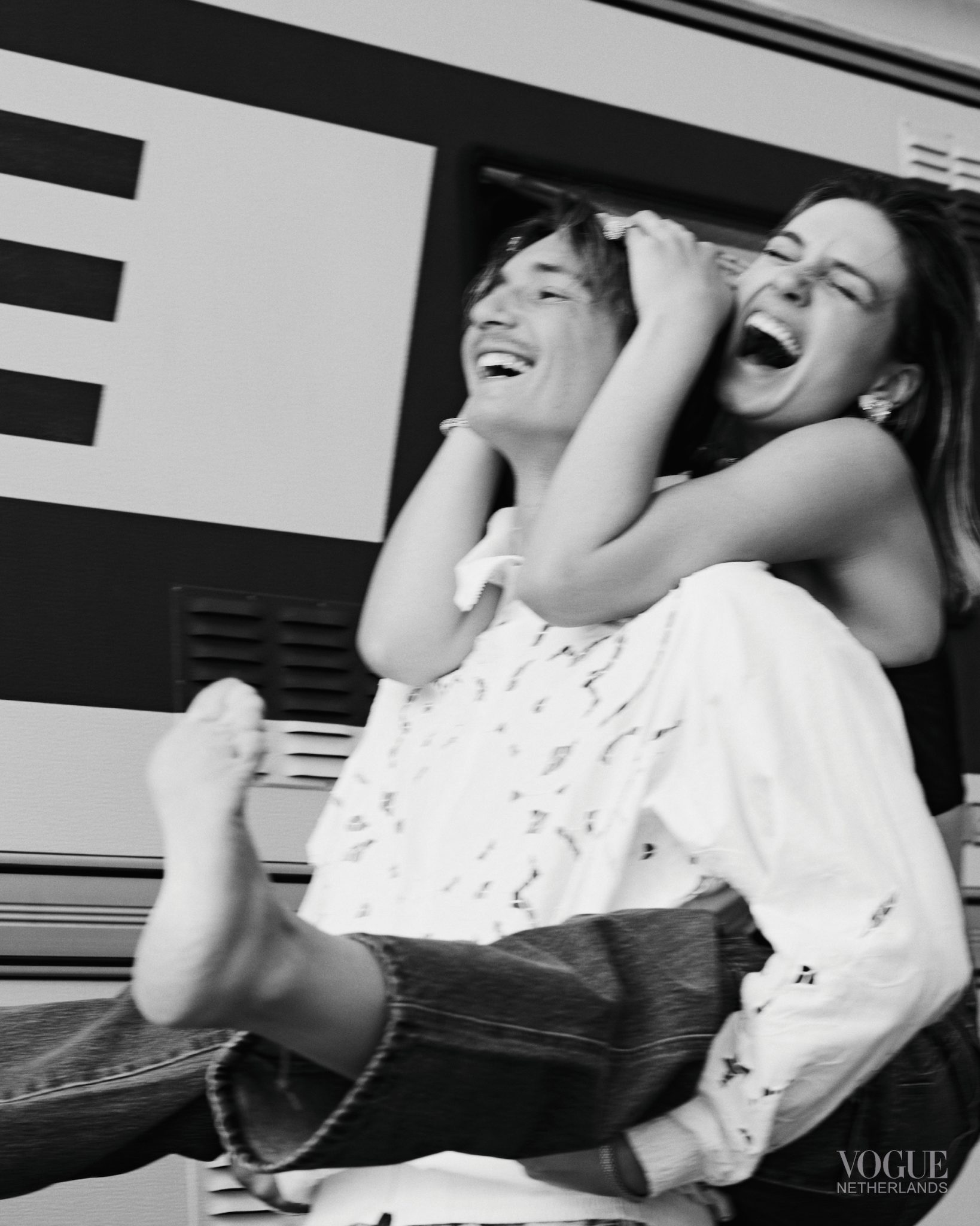 Maan en Karel sieren de cover van Vogue juli/augustus 2023