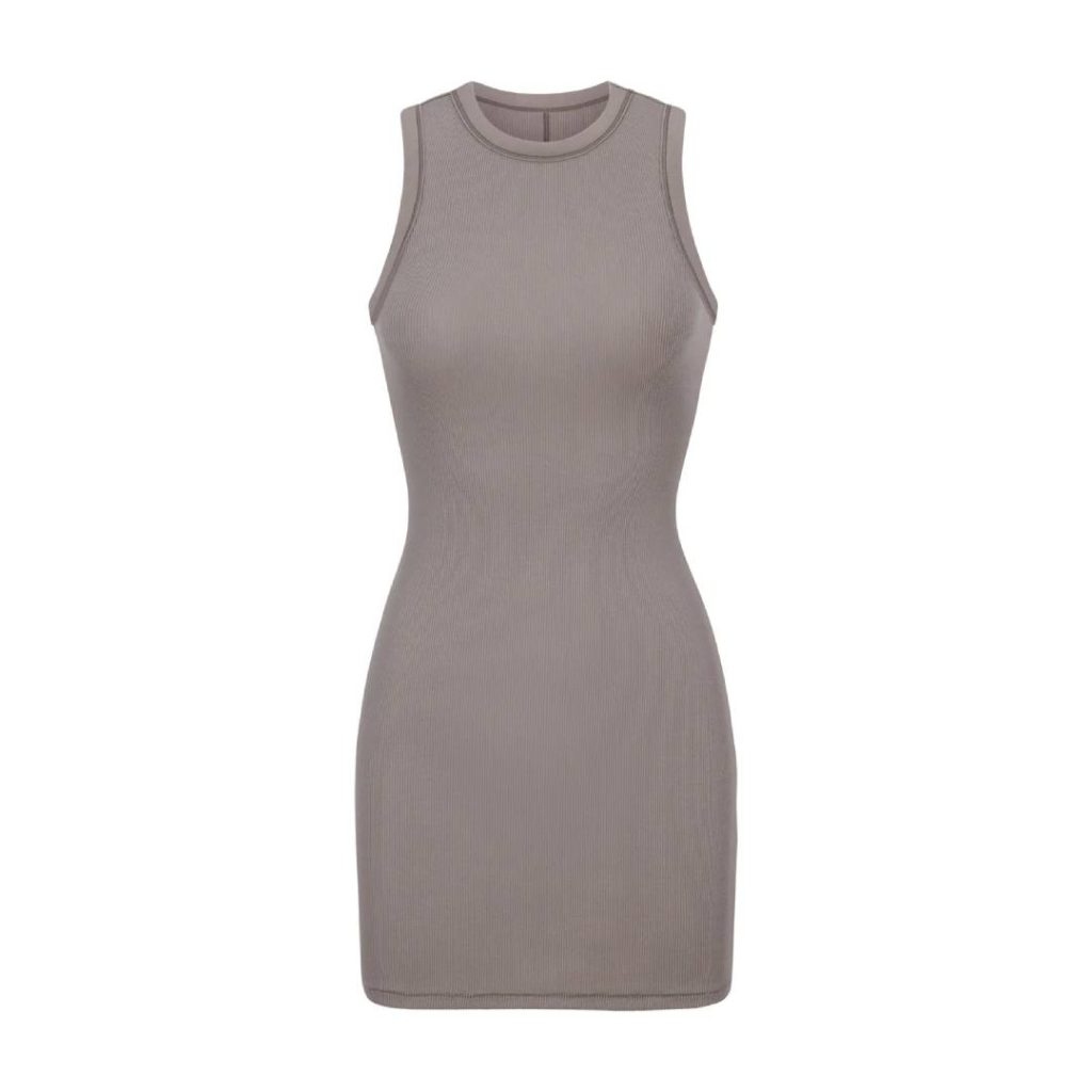 Kendall Jenner draagt een iconische Carrie Bradshaw-look