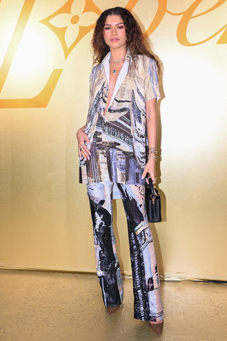 Zendaya schittert letterlijk tijdens de Louis Vuitton-show