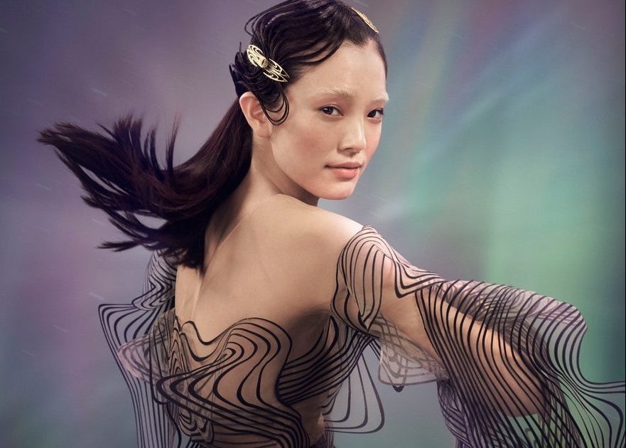 Iris van Herpen lanceert eerste beautycollectie met Aveda