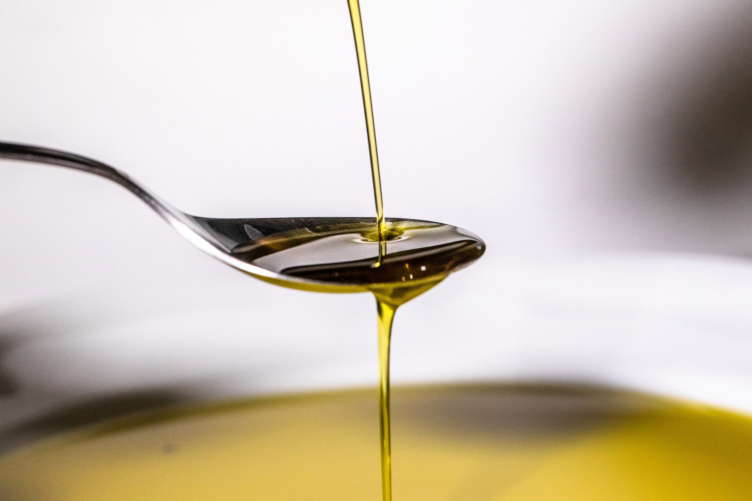 Olijfolie drinken: is dat echt goed voor je gezondheid?