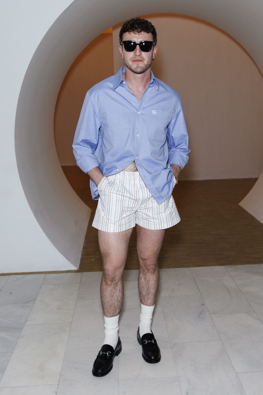 Paul Mescal draagt boxershort naar Gucci-show