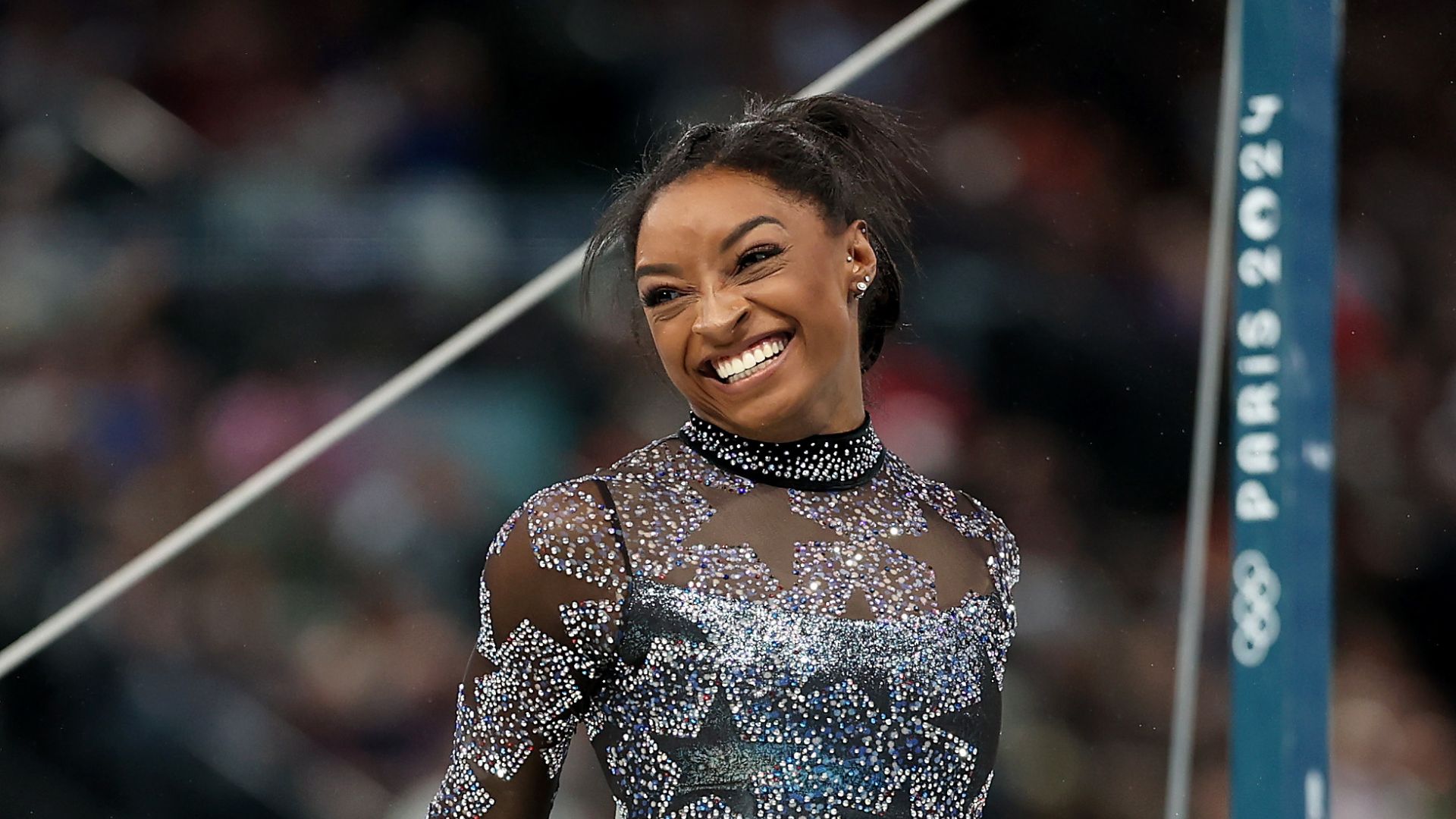 Waarom maakt iedereen zich druk om het haar van Simone Biles?
