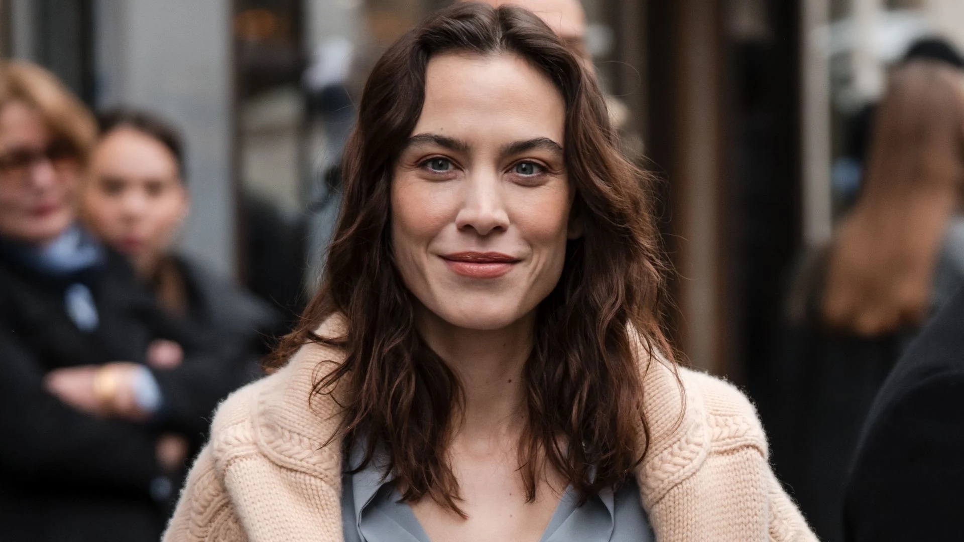 Alexa Chung maakt catwalk comeback voor Tory Burch op NYFW