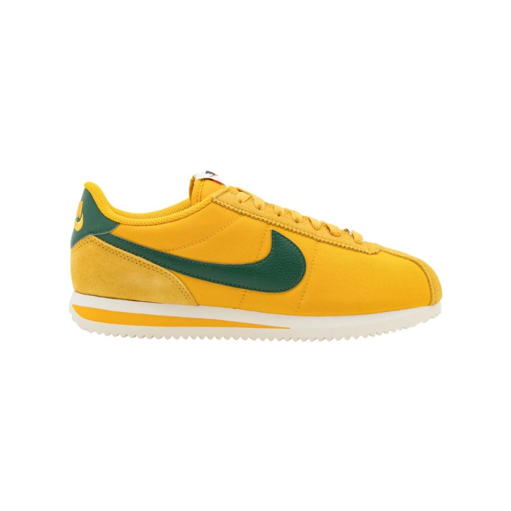Gele sneakers zijn nu overal en zijn zeker het investeren waard
