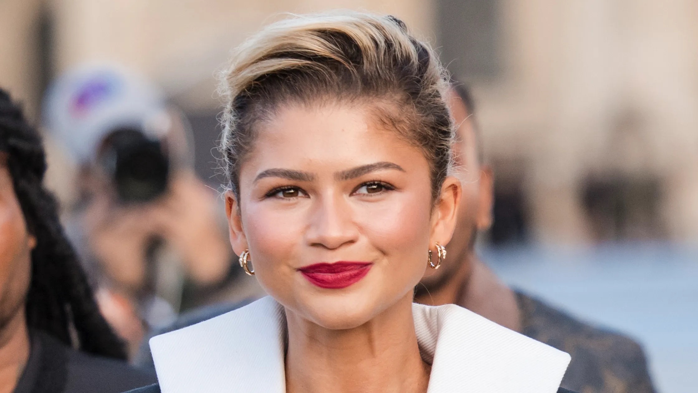 Zendaya draagt de Neverfull van Louis Vuitton: een klassieker