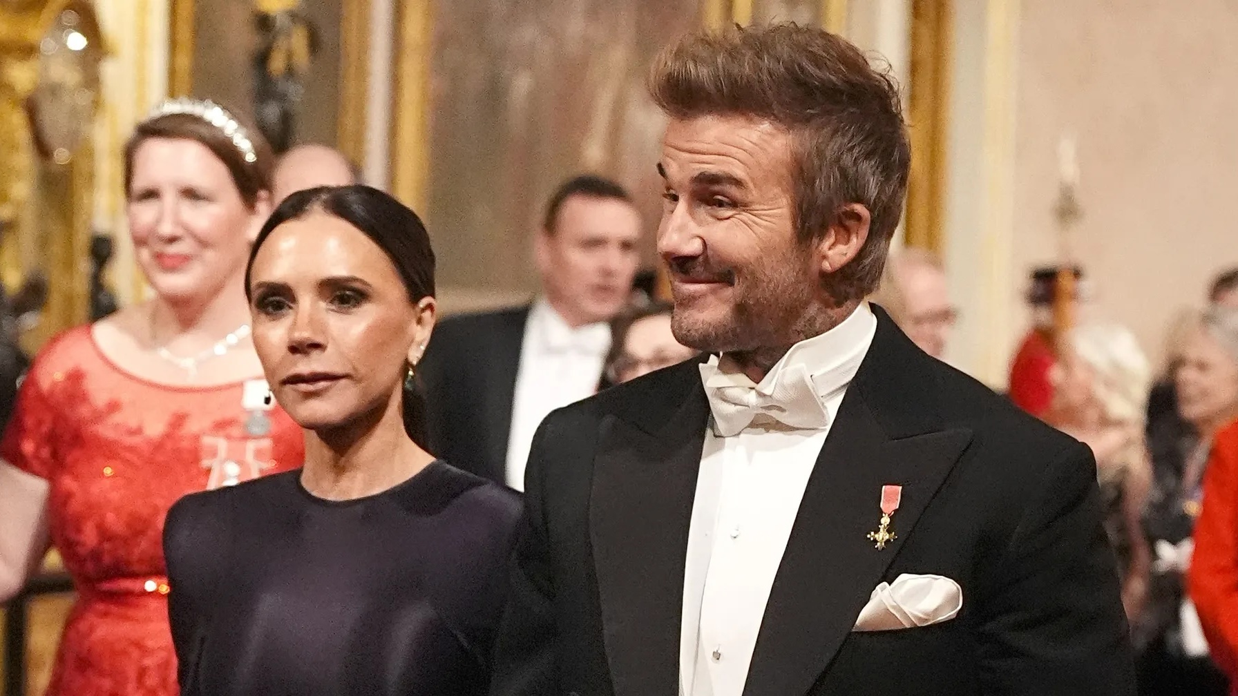 Victoria en David Beckham bezoeken Buckingham Palace