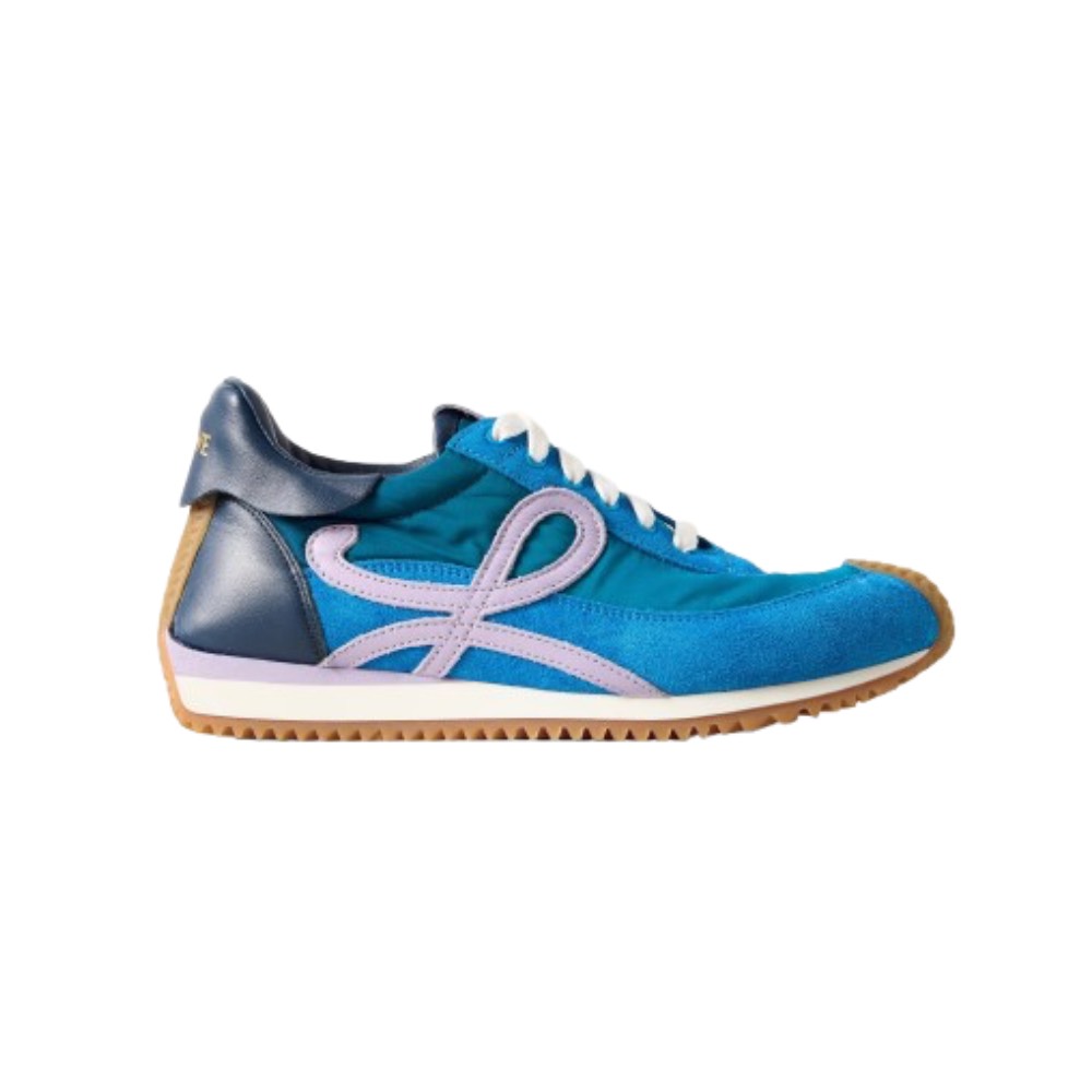 Blauwe sneakers zijn dé trend en deze wil je vandaag nog kopen