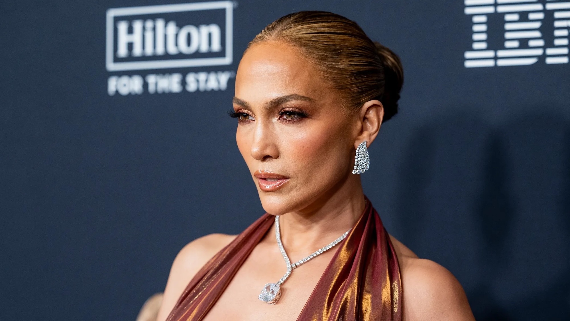 Wat betekent de nieuwe vlindermanicure van Jennifer Lopez?