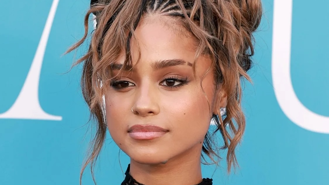 Tyla gehuld in touwen bij Billboard Women in Music Awards 2025