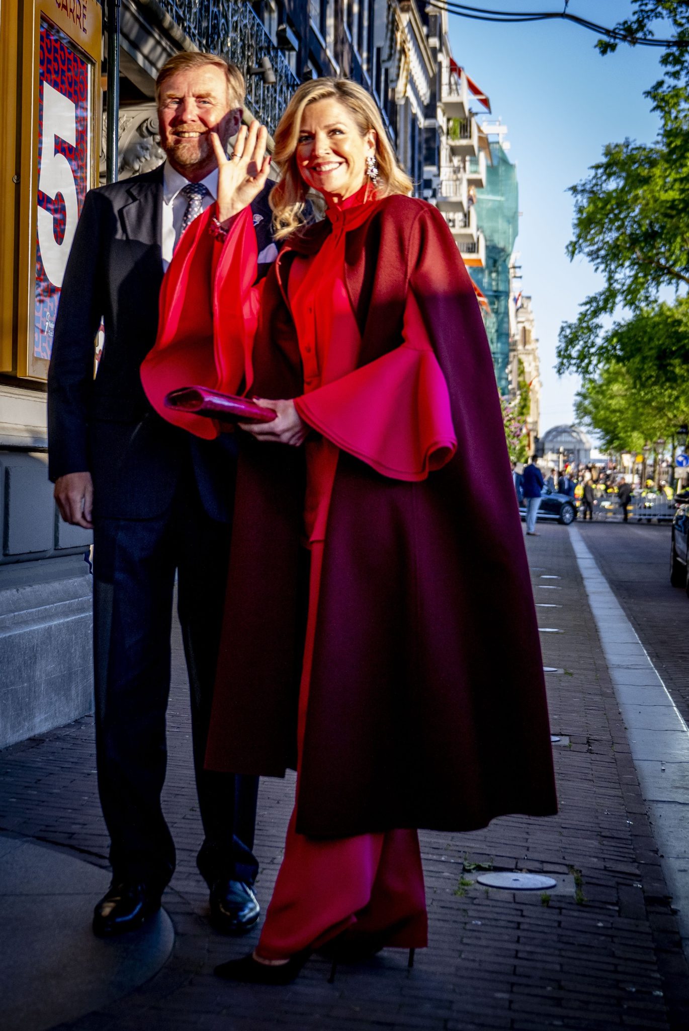 Máxima kiest bijzondere kleurencombinatie op Bevrijdingsdag 2025