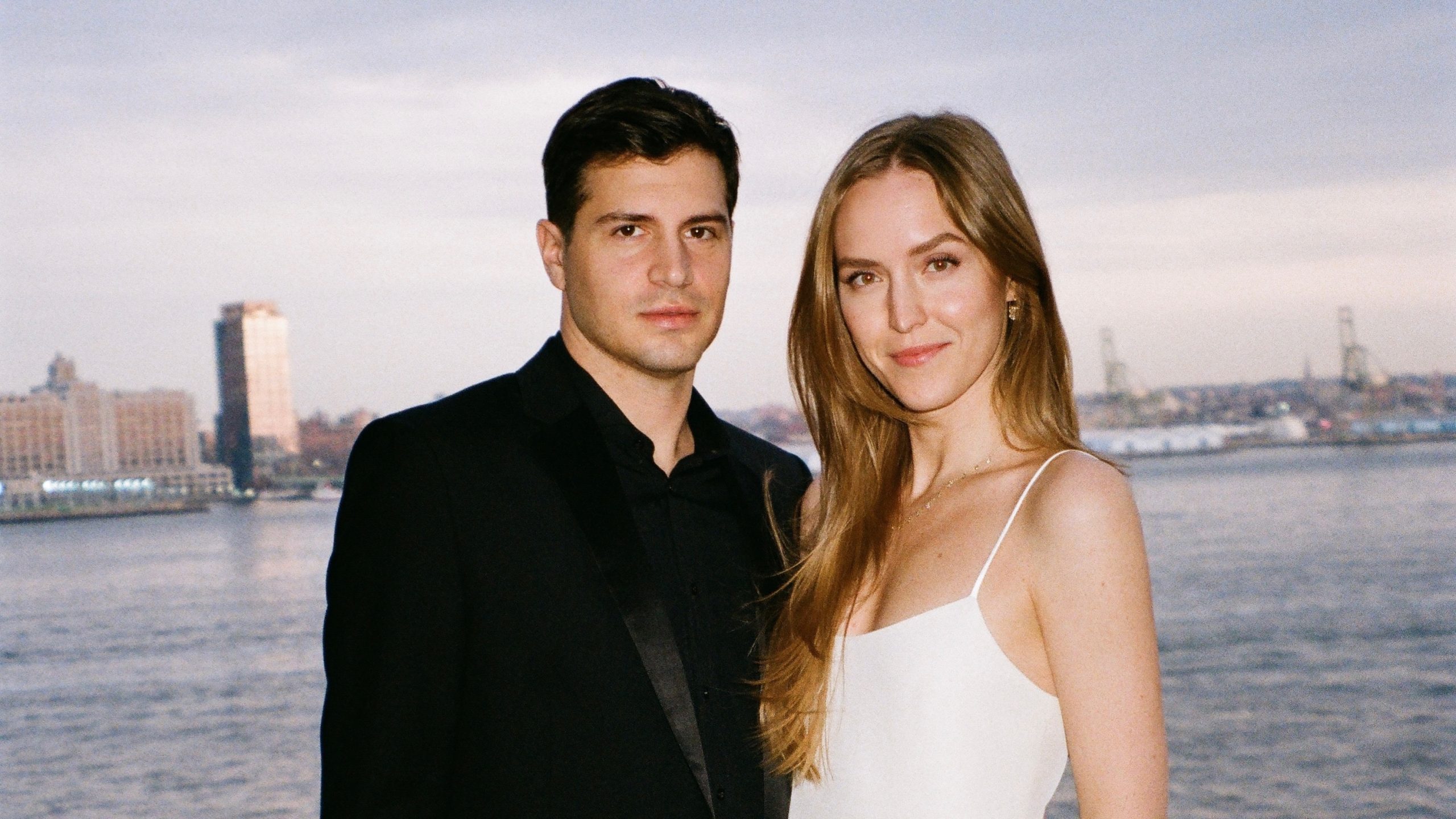 De intieme bruiloft van Savana Peetoom in de Big Apple