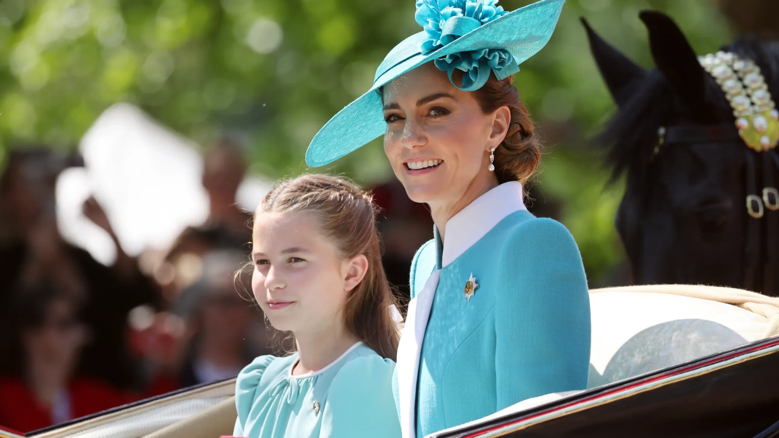 Kate Middleton en prinses Charlotte in 13 matching looks