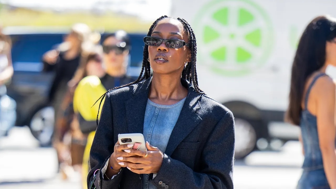 De slippers met platform uit je jeugd zijn weer helemaal terug