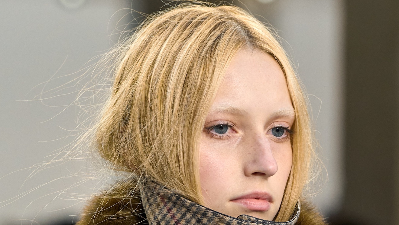 De undone look: de look die we omarmen in de herfst van 2025