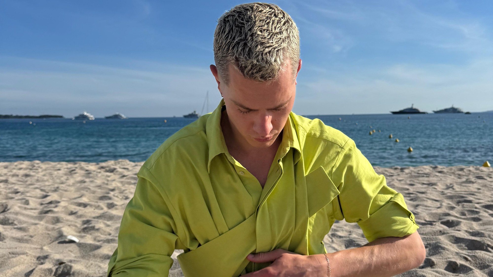 Stijn de Vries vraagt zich af of dit is hoe hij jong wil zijn