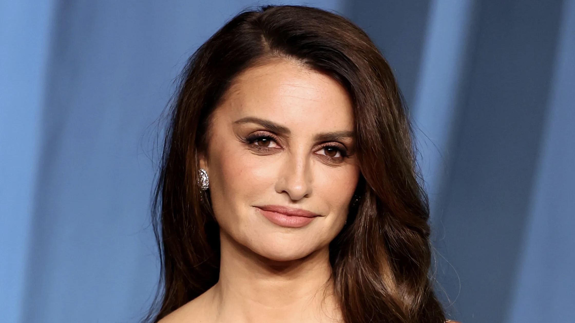 Penélope Cruz verrast met een bob tijdens Chanel-show